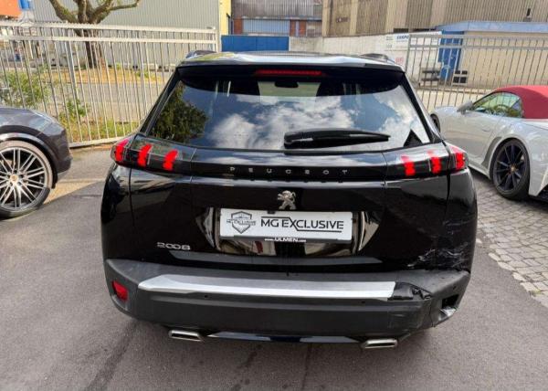 Melns Peugeot 2008 2021 Vilkaviškis, ar dzinēja tilpumu 1.20 L un nobraukumu 67 tūkst. km par 11300 €, foto 3 vietnē AUTOMOTO.COM.LV
