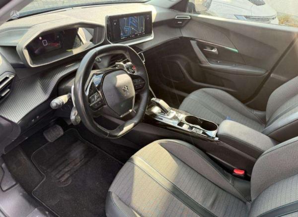 Melns Peugeot 2008 2021 Vilkaviškis, ar dzinēja tilpumu 1.20 L un nobraukumu 67 tūkst. km par 11300 €, foto 6 vietnē AUTOMOTO.COM.LV