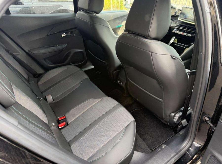 Black Peugeot 2008 2021 in Vilkaviskis, with an engine capacity of 1.20 L and mileage of 67 thousand km for 11300 €, photo 11 on AUTOMOTO.COM.LV