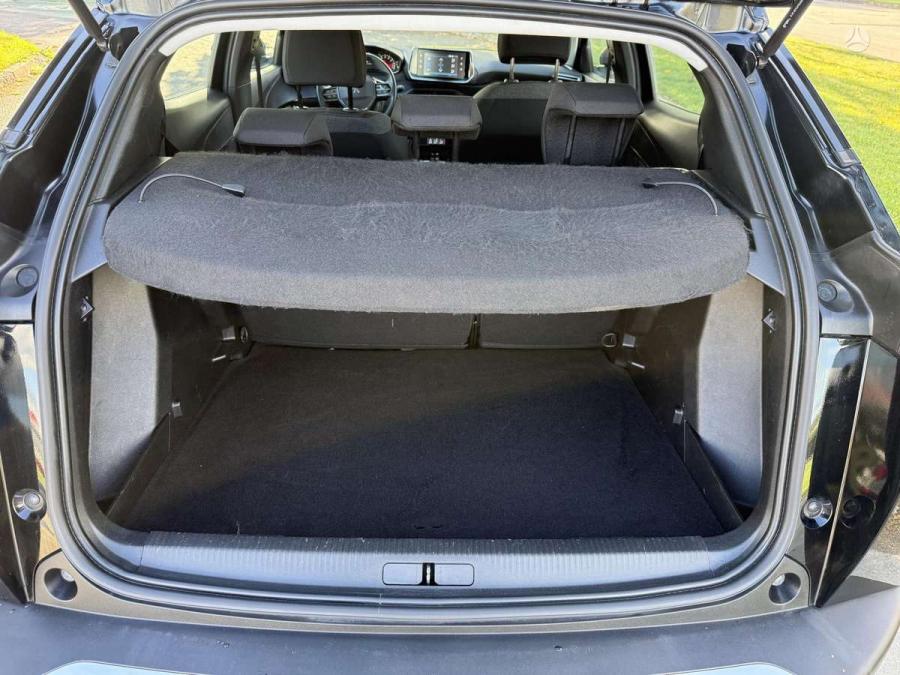 Black Peugeot 2008 2021 in Taurage, with an engine capacity of 1.50 L and mileage of 190 thousand km for 8200 €, photo 21 on AUTOMOTO.COM.LV