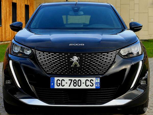 Melns Peugeot 2008 2021 Klaipėda, ar dzinēja tilpumu 1.50 L un nobraukumu 174 tūkst. km par 10800 €, foto 1 vietnē AUTOMOTO.COM.LV