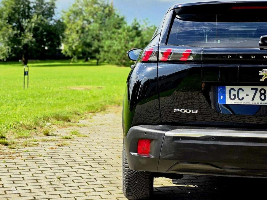 Melns Peugeot 2008 2021 Klaipėda, ar dzinēja tilpumu 1.50 L un nobraukumu 174 tūkst. km par 10800 €, foto 12 vietnē AUTOMOTO.COM.LV