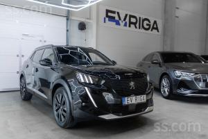 Black Peugeot 2008 2021 in Riga, with an engine capacity of 1.20 L and mileage of 147 thousand km for 17590 €, photo  on AUTOMOTO.COM.LV