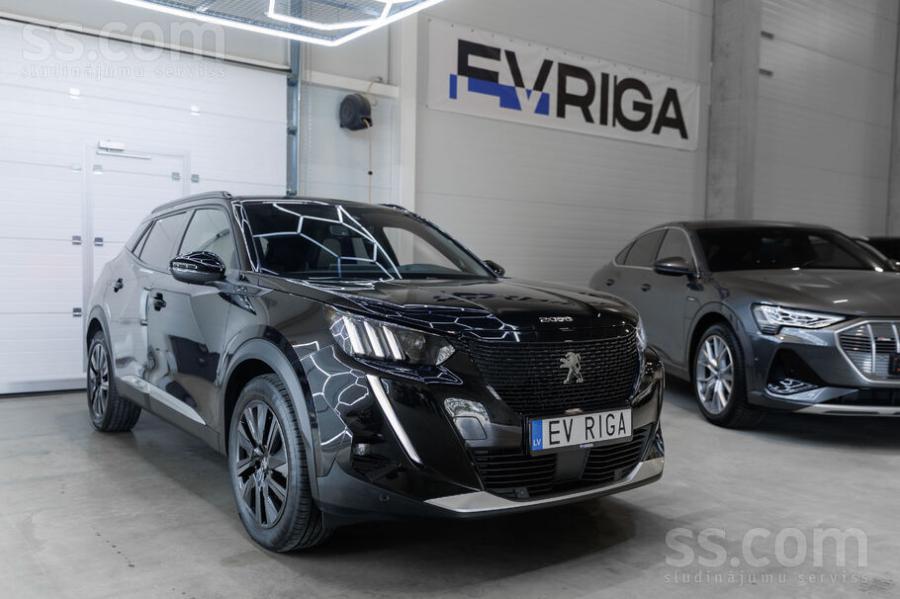 Black Peugeot 2008 2021 in Riga, with an engine capacity of 1.20 L and mileage of 147 thousand km for 17590 €, photo 1 on AUTOMOTO.COM.LV