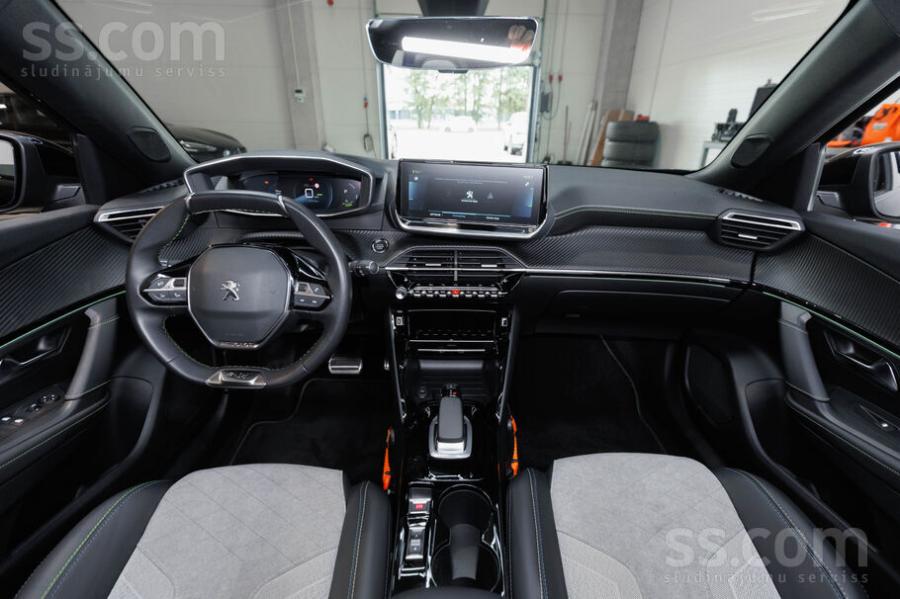 Black Peugeot 2008 2021 in Riga, with an engine capacity of 1.20 L and mileage of 147 thousand km for 17590 €, photo 12 on AUTOMOTO.COM.LV