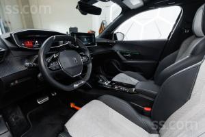 Black Peugeot 2008 2021 in Riga, with an engine capacity of 1.20 L and mileage of 147 thousand km for 17590 €, photo 14 on AUTOMOTO.COM.LV