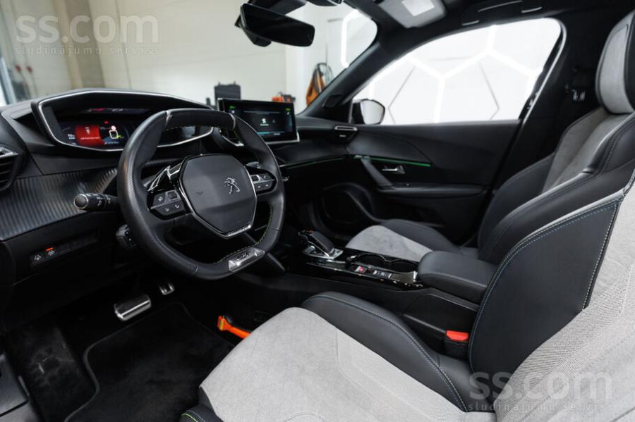 Black Peugeot 2008 2021 in Riga, with an engine capacity of 1.20 L and mileage of 147 thousand km for 17590 €, photo 14 on AUTOMOTO.COM.LV