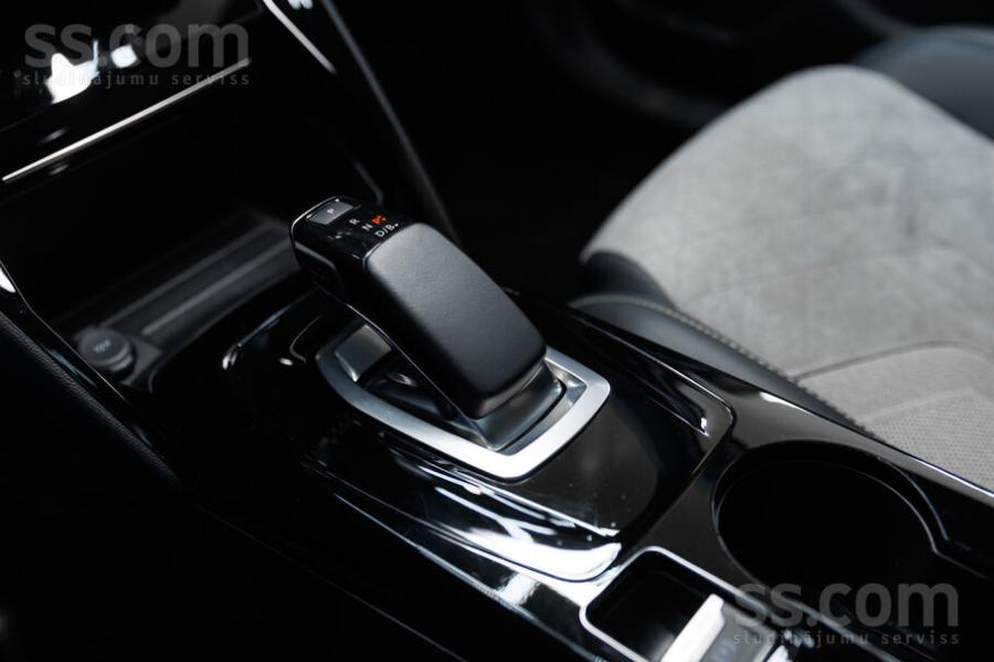 Black Peugeot 2008 2021 in Riga, with an engine capacity of 1.20 L and mileage of 147 thousand km for 17590 €, photo 28 on AUTOMOTO.COM.LV
