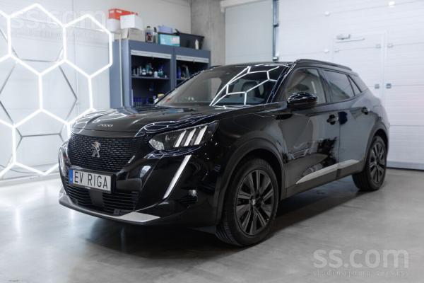 Melns Peugeot 2008 2021 Rīga, ar dzinēja tilpumu 1.20 L un nobraukumu 147 tūkst. km par 17590 €, foto 4 vietnē AUTOMOTO.COM.LV
