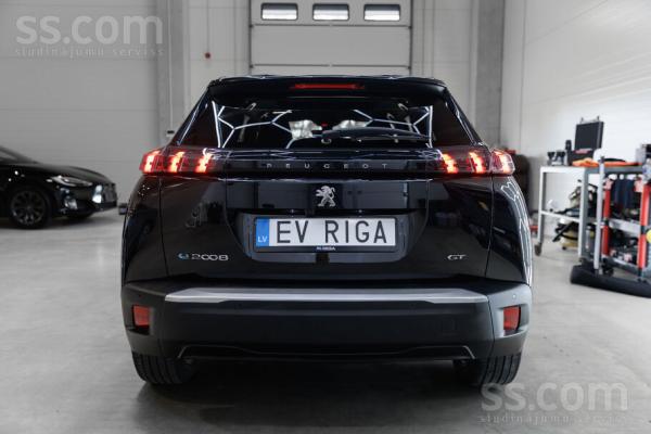 Melns Peugeot 2008 2021 Rīga, ar dzinēja tilpumu 1.20 L un nobraukumu 147 tūkst. km par 17590 €, foto 8 vietnē AUTOMOTO.COM.LV