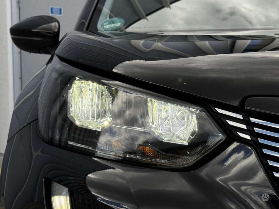 Black Peugeot 2008 2021 in Vilnius, with an engine capacity of 1.20 L and mileage of 68 thousand km for 12500 €, photo 12 on AUTOMOTO.COM.LV
