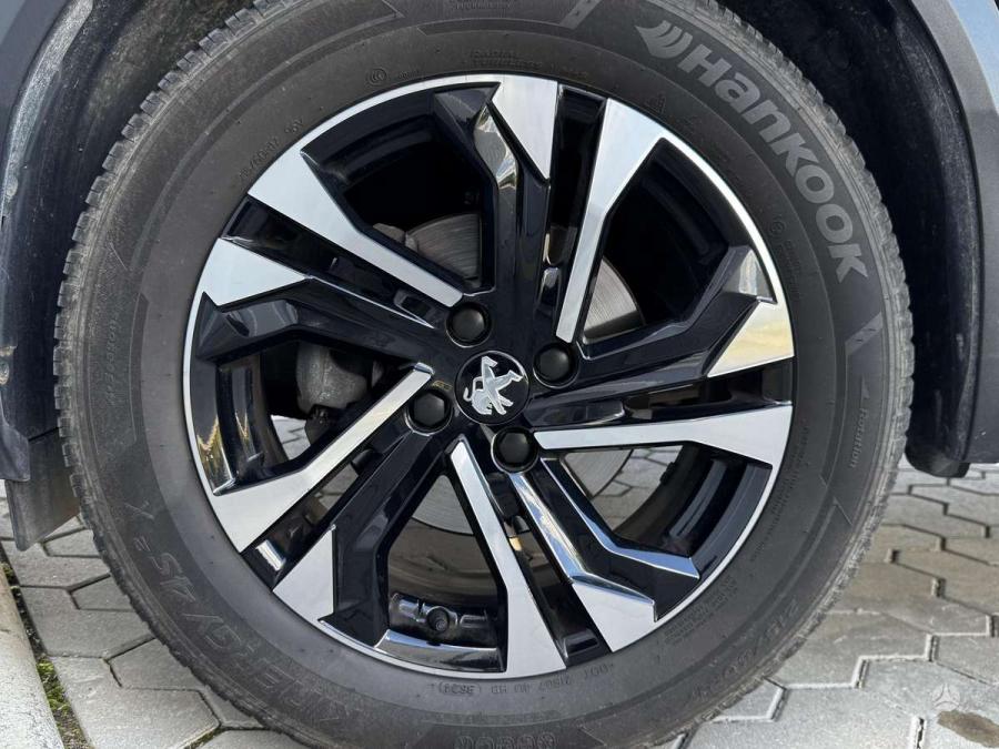 Black Peugeot 2008 2021 in Vilnius, with an engine capacity of 1.20 L and mileage of 68 thousand km for 12500 €, photo 36 on AUTOMOTO.COM.LV