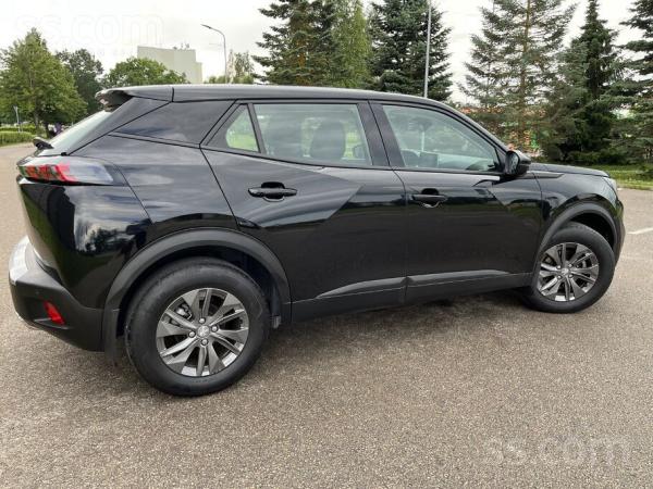 Melns Peugeot 2008 2022 Rīga, ar dzinēja tilpumu 1.20 L un nobraukumu 115 tūkst. km par 13900 €, foto 4 vietnē AUTOMOTO.COM.LV