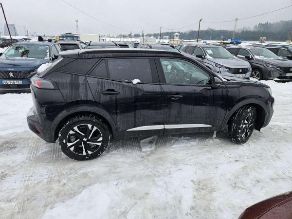 Black Peugeot 2008 2022 in Vilnius, with an engine capacity of 1.20 L and mileage of 147 thousand km for 12705 €, photo 4 on AUTOMOTO.COM.LV