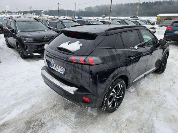 Black Peugeot 2008 2022 in Vilnius, with an engine capacity of 1.20 L and mileage of 147 thousand km for 12705 €, photo 5 on AUTOMOTO.COM.LV