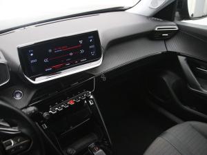 Black Peugeot 2008 2022 in Vilnius, with an engine capacity of 1.20 L and mileage of 166 thousand km for 13999 €, photo 21 on AUTOMOTO.COM.LV