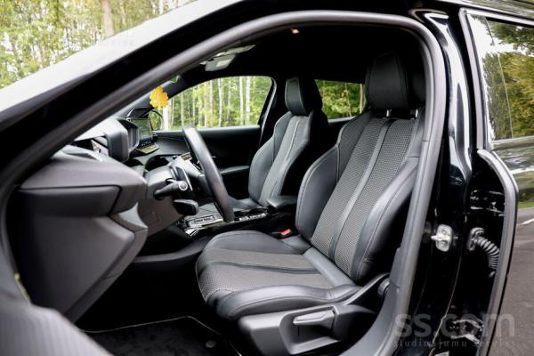 Black Peugeot 2008 2022 in Jelgava, with an engine capacity of 1.20 L and mileage of 57 thousand km for 17990 €, photo 10 on AUTOMOTO.COM.LV