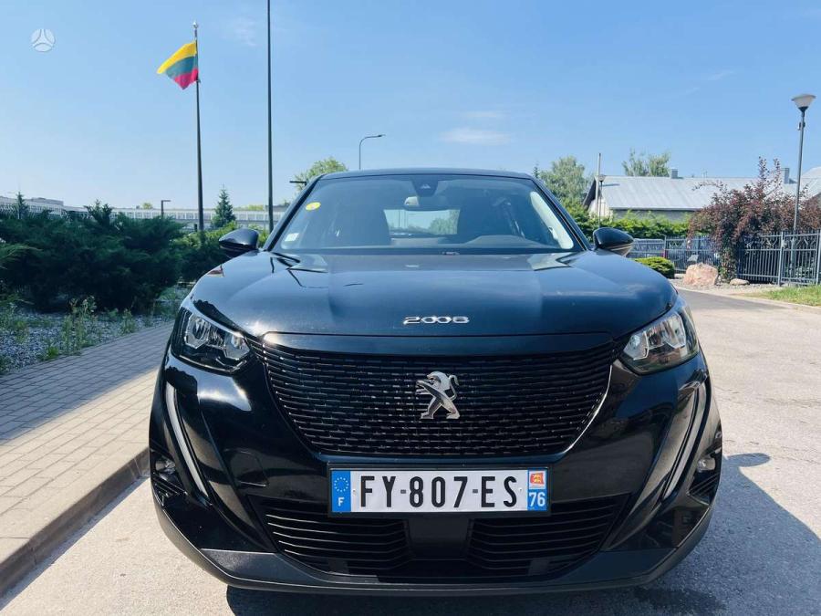 Black Peugeot 2008 2022 in Kaunas, with an engine capacity of 1.50 L and mileage of 209 thousand km for 12300 €, photo 4 on AUTOMOTO.COM.LV