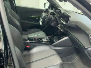 Black Peugeot 2008 2022 in Riga, with an engine capacity of 0.00 L and mileage of 71 thousand km for 18990 €, photo 7 on AUTOMOTO.COM.LV