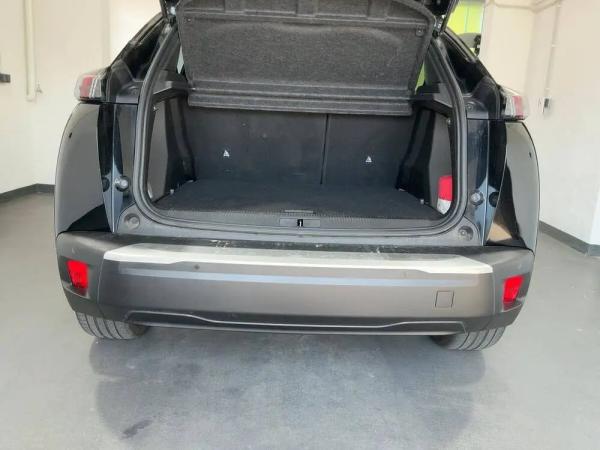 Black Peugeot 2008 2022 in Riga, with an engine capacity of 0.00 L and mileage of 71 thousand km for 18990 €, photo 8 on AUTOMOTO.COM.LV