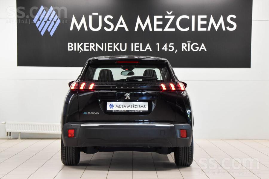 Melns Peugeot 2008 2022 Rīga, ar dzinēja tilpumu 1.20 L un nobraukumu 48 tūkst. km par 20590 €, foto 8 vietnē AUTOMOTO.COM.LV
