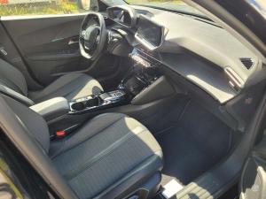 Melns Peugeot 2008 2022 Viļņa, ar dzinēja tilpumu 1.20 L un nobraukumu 120 tūkst. km par 12099 €, foto 17 vietnē AUTOMOTO.COM.LV