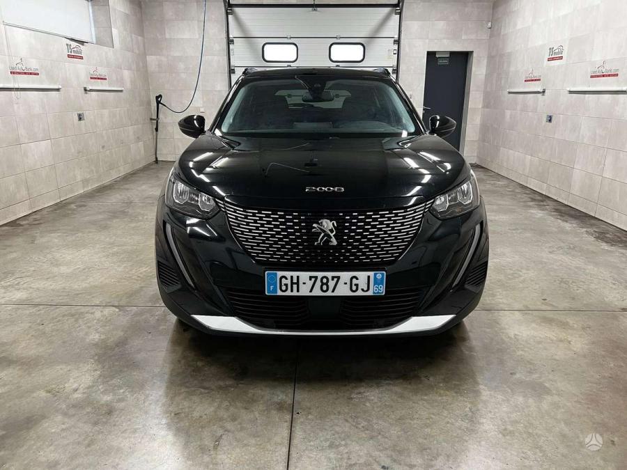 Black Peugeot 2008 2022 in Marijampole, with an engine capacity of 1.20 L and mileage of 120 thousand km for 11985 €, photo 3 on AUTOMOTO.COM.LV