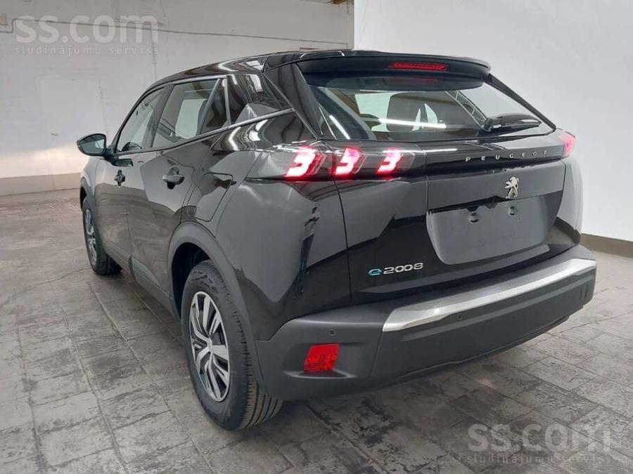 Melns Peugeot 2008 2022 Rīga, ar dzinēja tilpumu 1.20 L un nobraukumu 79 tūkst. km par 17950 €, foto 4 vietnē AUTOMOTO.COM.LV