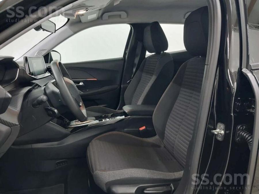 Melns Peugeot 2008 2022 Rīga, ar dzinēja tilpumu 1.20 L un nobraukumu 79 tūkst. km par 17950 €, foto 16 vietnē AUTOMOTO.COM.LV