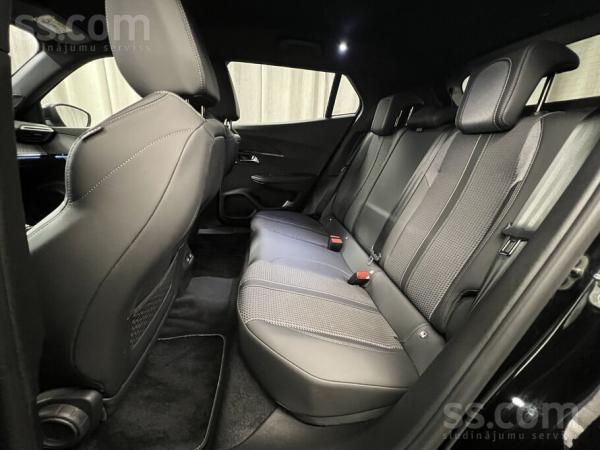 Melns Peugeot 2008 2023 Rīga, ar dzinēja tilpumu 0.00 L un nobraukumu 9 tūkst. km par 19990 €, foto 11 vietnē AUTOMOTO.COM.LV