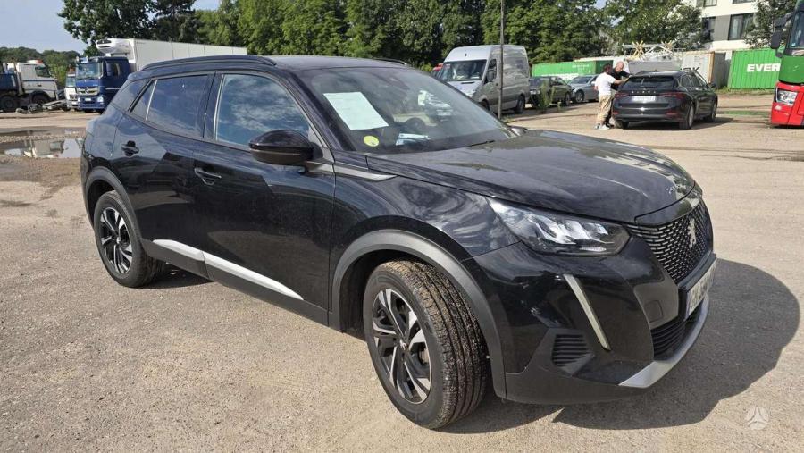Black Peugeot 2008 2023 in Kaunas, with an engine capacity of 1.50 L and mileage of 189 thousand km for 12342 €, photo 3 on AUTOMOTO.COM.LV