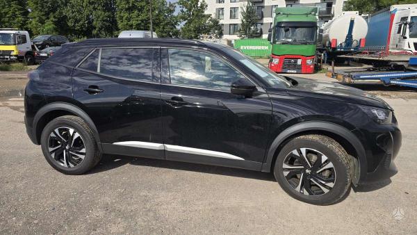 Black Peugeot 2008 2023 in Kaunas, with an engine capacity of 1.50 L and mileage of 189 thousand km for 12342 €, photo 4 on AUTOMOTO.COM.LV