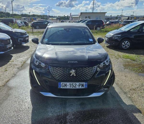 Melns Peugeot 2008 2023 Viļņa, ar dzinēja tilpumu 1.20 L un nobraukumu 145 tūkst. km par 13068 €, foto 2 vietnē AUTOMOTO.COM.LV