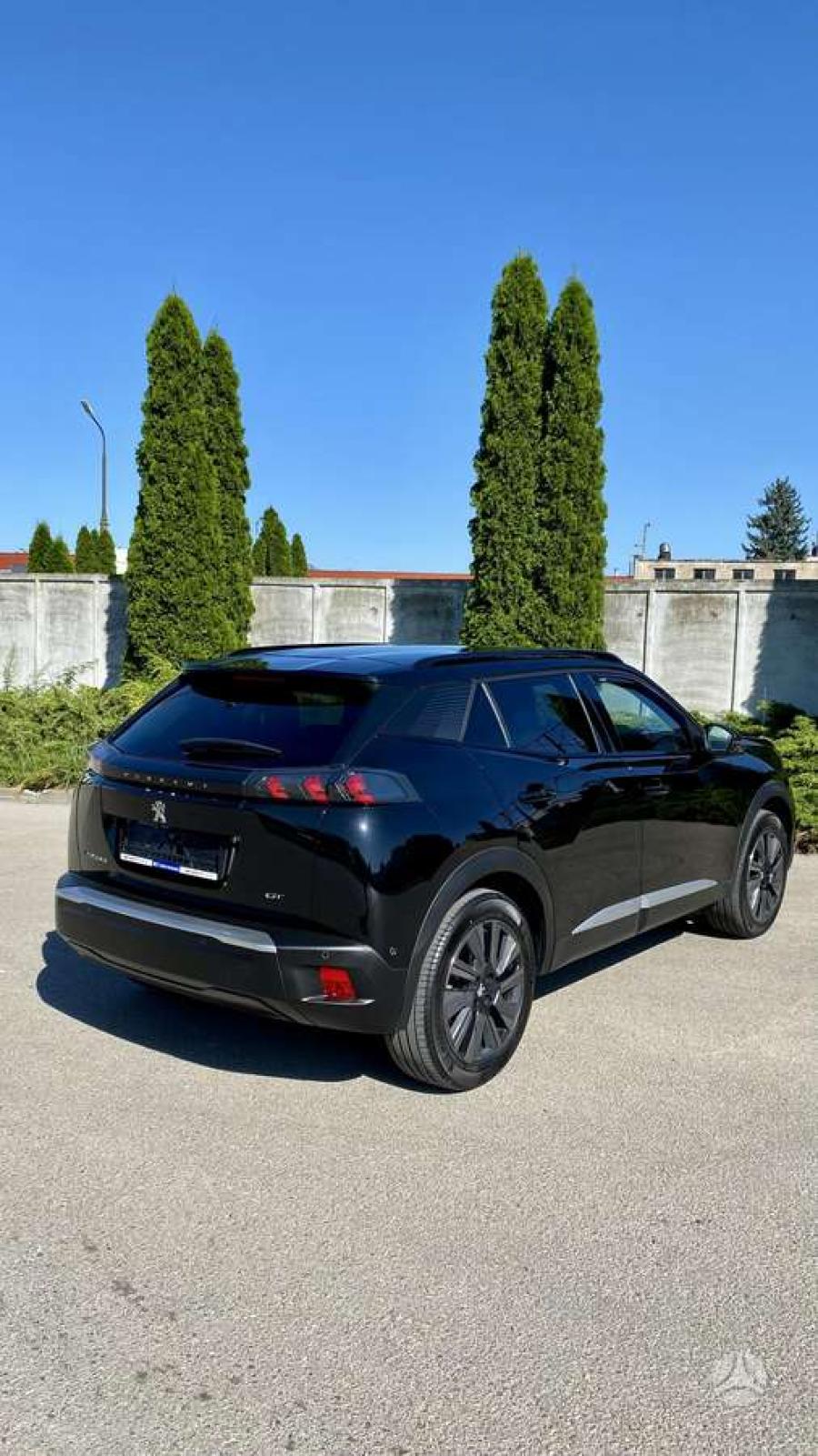 Black Peugeot 2008 2023 in Marijampole, with an engine capacity of 0.00 L and mileage of 38 thousand km for 19400 €, photo 3 on AUTOMOTO.COM.LV