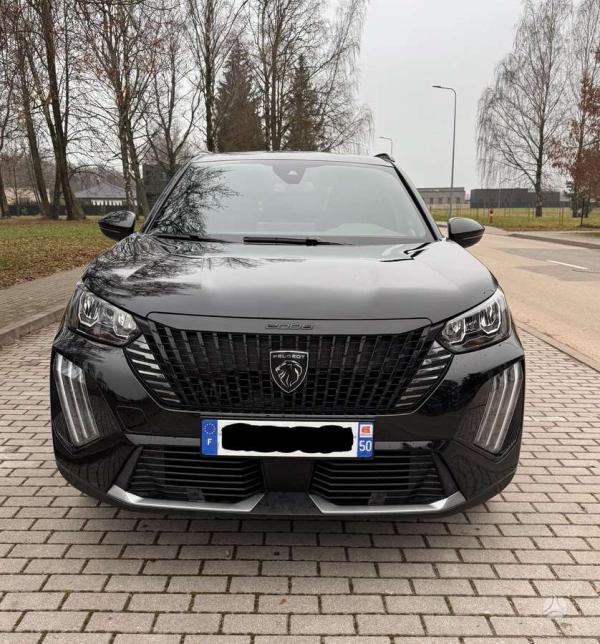 Black Peugeot 2008 2024 in Taurage, with an engine capacity of 1.20 L and mileage of 48 thousand km for 18900 €, photo 2 on AUTOMOTO.COM.LV