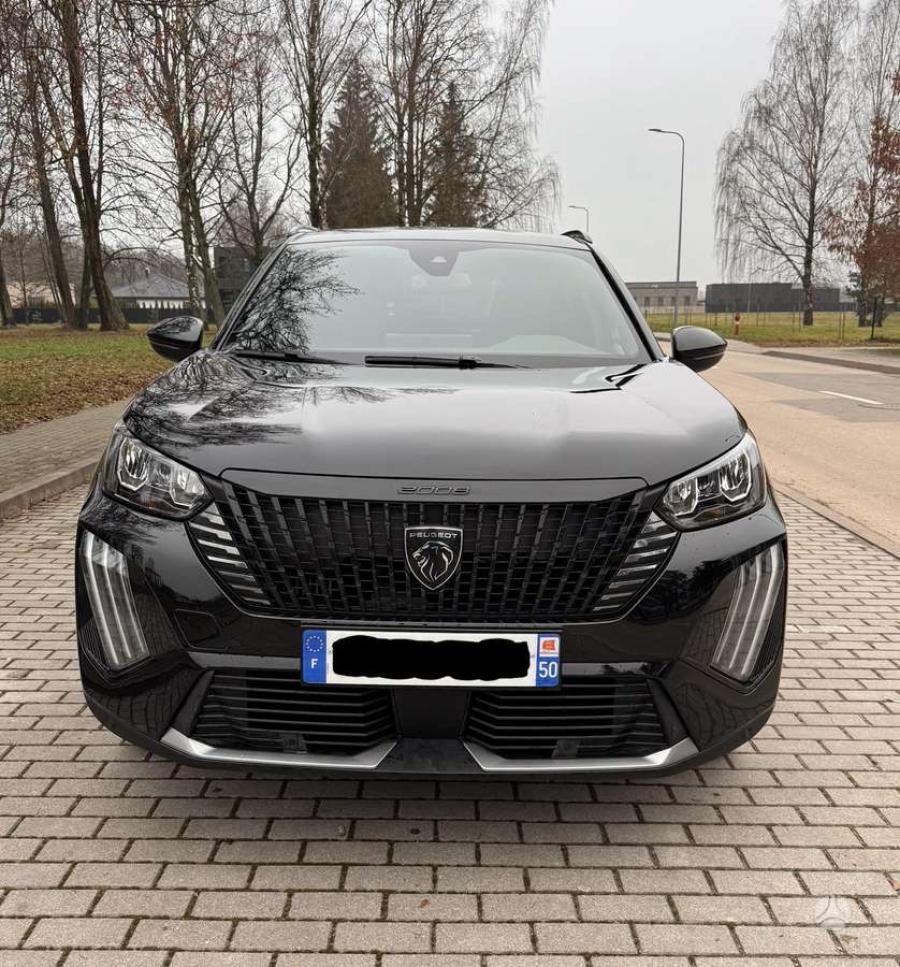Black Peugeot 2008 2024 in Taurage, with an engine capacity of 1.20 L and mileage of 48 thousand km for 18900 €, photo 2 on AUTOMOTO.COM.LV