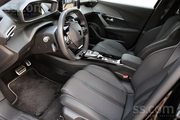 Melns Peugeot 2008 2024 Tukums, ar dzinēja tilpumu 1.50 L un nobraukumu 3 tūkst. km par 27990 €, foto 8 vietnē AUTOMOTO.COM.LV