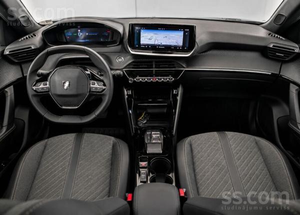 Melns Peugeot 2008 2025 Rīga, ar dzinēja tilpumu 1.60 L un nobraukumu 7 tūkst. km par 28900 €, foto 3 vietnē AUTOMOTO.COM.LV