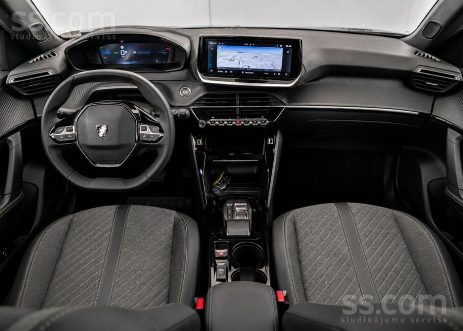 Melns Peugeot 2008 2025 Rīga, ar dzinēja tilpumu 1.60 L un nobraukumu 7 tūkst. km par 28900 €, foto 4 vietnē AUTOMOTO.COM.LV