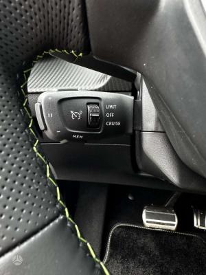 Melns Peugeot 2008 2026 Viļņa, ar dzinēja tilpumu 1.20 L un nobraukumu 6 tūkst. km par 26500 €, foto 20 vietnē AUTOMOTO.COM.LV