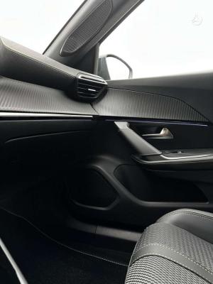 Melns Peugeot 2008 2026 Viļņa, ar dzinēja tilpumu 1.20 L un nobraukumu 6 tūkst. km par 26500 €, foto 32 vietnē AUTOMOTO.COM.LV