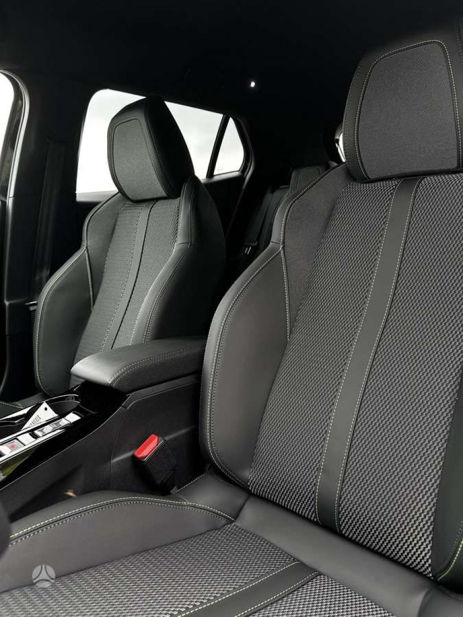 Melns Peugeot 2008 2026 Viļņa, ar dzinēja tilpumu 1.20 L un nobraukumu 6 tūkst. km par 26500 €, foto 34 vietnē AUTOMOTO.COM.LV