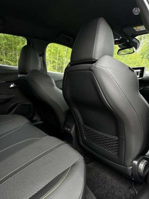 Melns Peugeot 2008 2026 Viļņa, ar dzinēja tilpumu 1.20 L un nobraukumu 6 tūkst. km par 26500 €, foto 35 vietnē AUTOMOTO.COM.LV