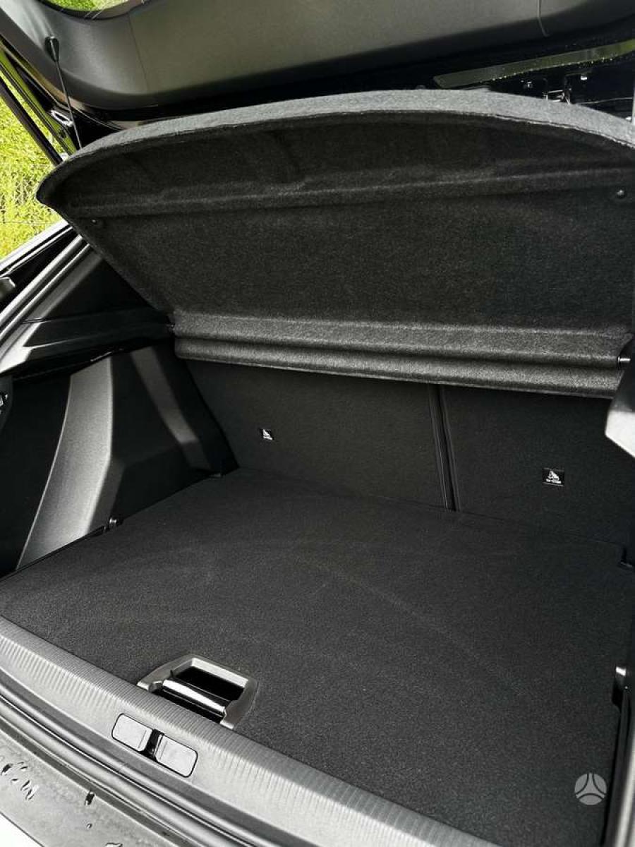 Melns Peugeot 2008 2026 Viļņa, ar dzinēja tilpumu 1.20 L un nobraukumu 6 tūkst. km par 26500 €, foto 37 vietnē AUTOMOTO.COM.LV