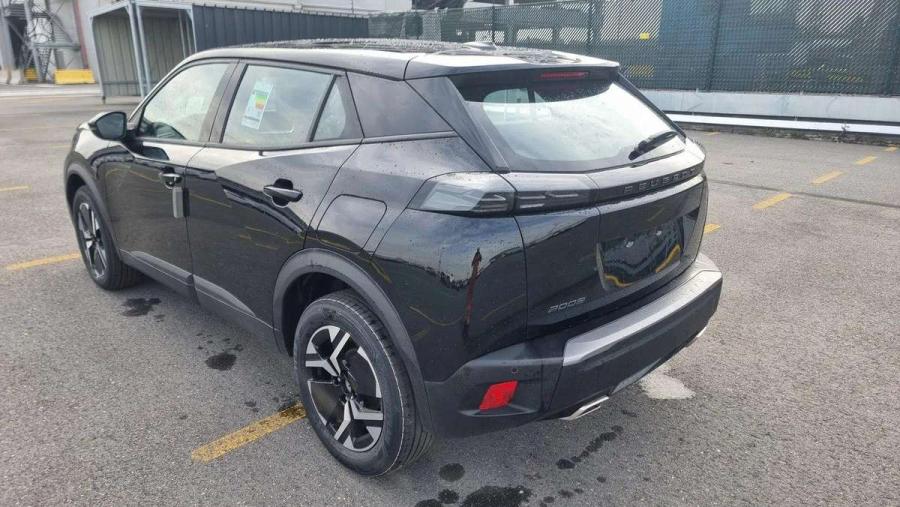 Black Peugeot 2008 2026 in Plunge, with an engine capacity of 1.20 L and mileage of 0 thousand km for 15500 €, photo 13 on AUTOMOTO.COM.LV