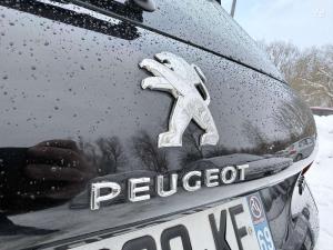 Black Peugeot 2008 2014 in Siauliai, with an engine capacity of 1.20 L and mileage of 150 thousand km for 3800 €, photo 17 on AUTOMOTO.COM.LV