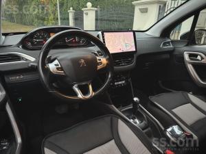 Melns Peugeot 2008 2015 Rīga, ar dzinēja tilpumu 1.20 L un nobraukumu 147 tūkst. km par 6200 €, foto 12 vietnē AUTOMOTO.COM.LV