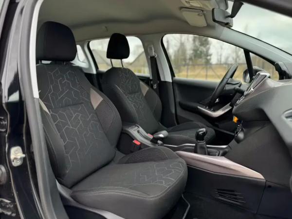 Melns Peugeot 2008 2015 Jelgava, ar dzinēja tilpumu 1.20 L un nobraukumu 146 tūkst. km par 6300 €, foto 3 vietnē AUTOMOTO.COM.LV