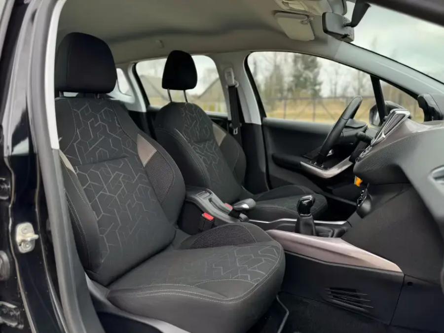 Melns Peugeot 2008 2015 Jelgava, ar dzinēja tilpumu 1.20 L un nobraukumu 146 tūkst. km par 6300 €, foto 4 vietnē AUTOMOTO.COM.LV