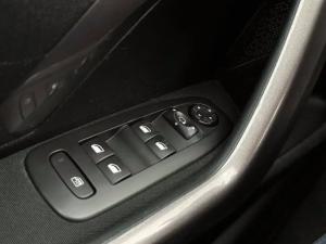 Melns Peugeot 2008 2015 Jelgava, ar dzinēja tilpumu 1.20 L un nobraukumu 146 tūkst. km par 6300 €, foto 13 vietnē AUTOMOTO.COM.LV